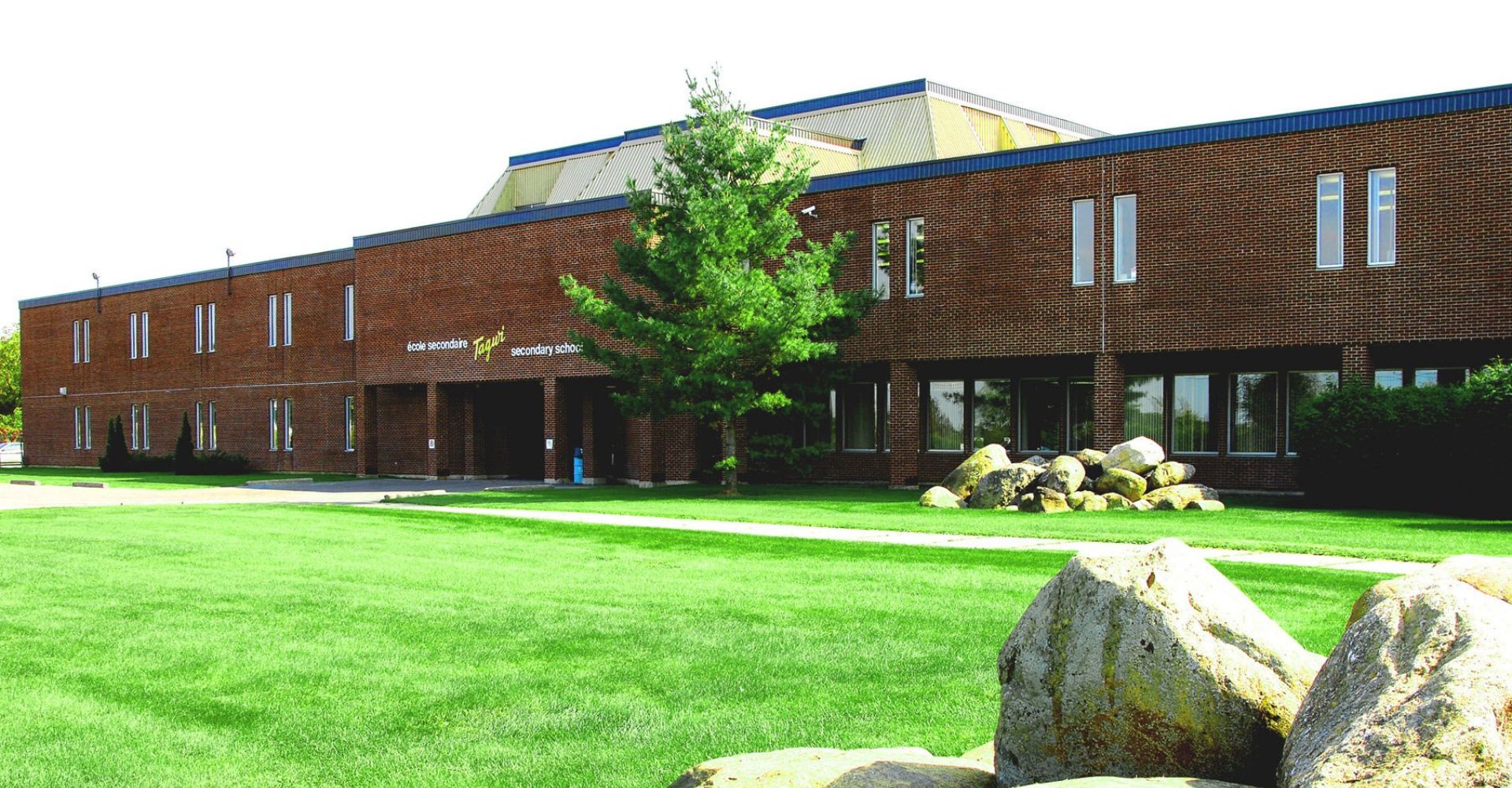 Tagwi Secondary School en Canadá - ICES Spain