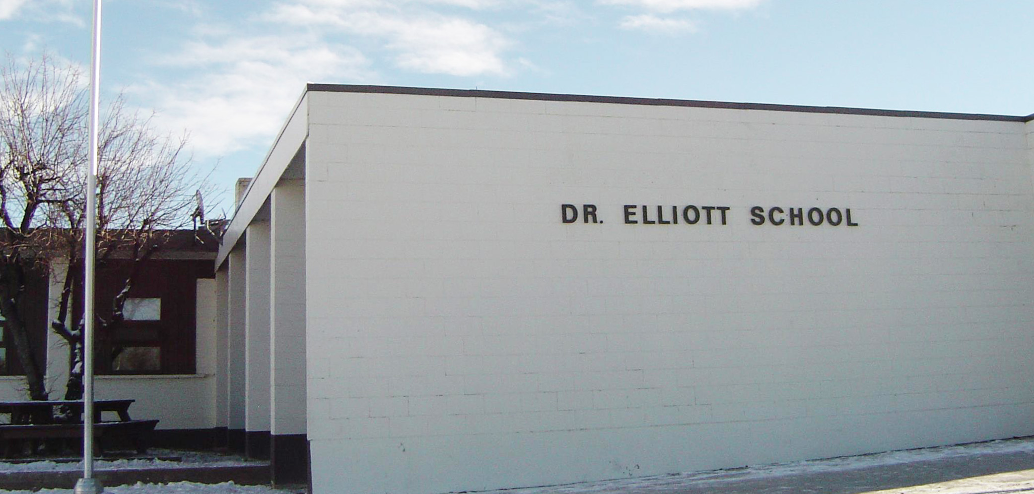 Dr. Elliott School en Canadá - ICES Spain